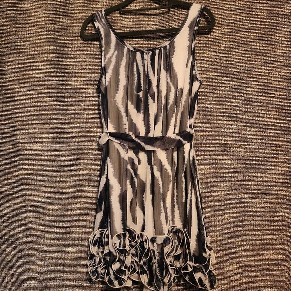 Papillon Blanc | Dresses | Papillon Dress Black White Medium Ruffled ...